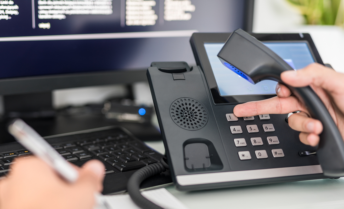 How Does a Cloud-Based Phone System Work? – RingByName